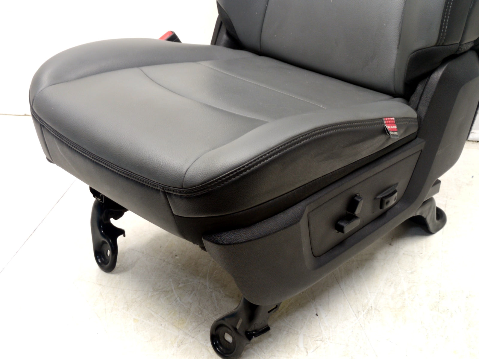 How To Add A Power Driver Seat to Ram Heavy Duty DS Trucks – OEMSeats