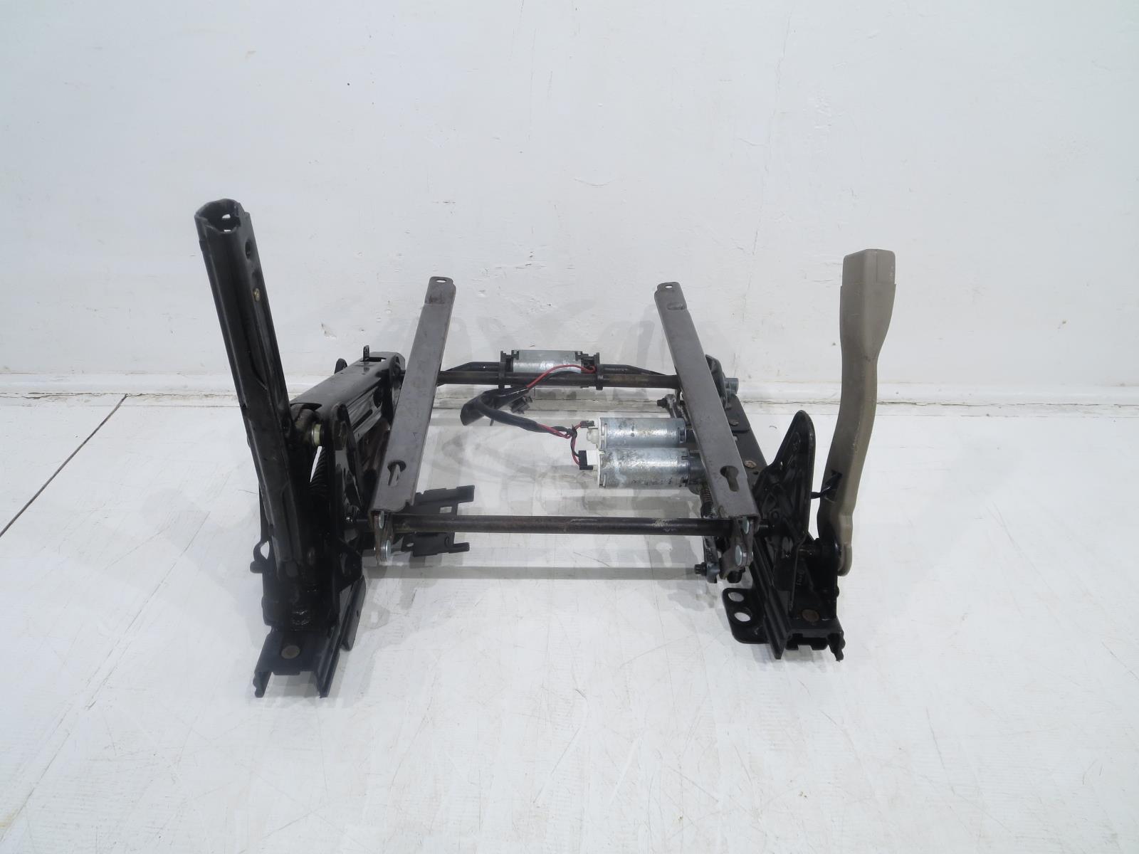 2000 - 2006 Chevy Gmc Truck Suv 6-way Power Drivers Seat Track #135k